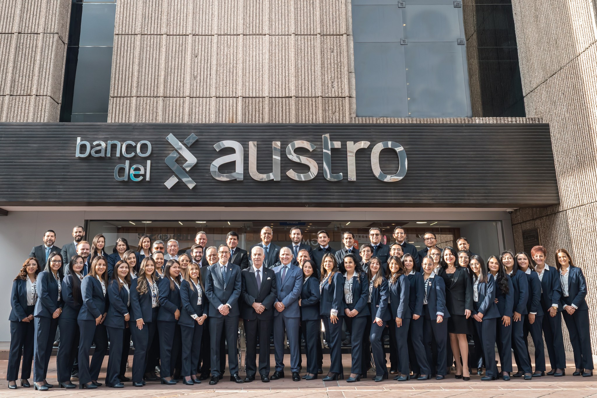Banco del Austro se consolida como uno de los mejores lugares para ...